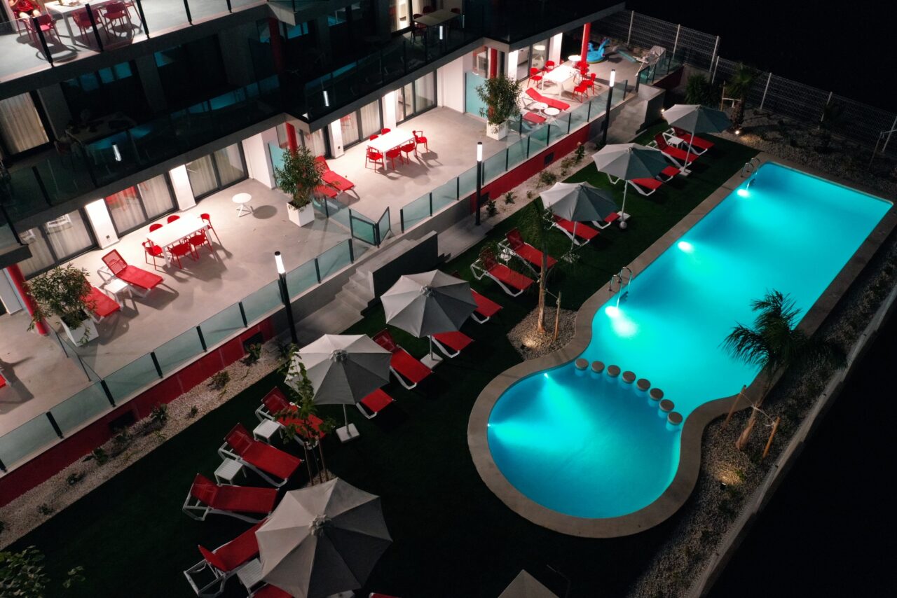 RED BUILDING | Azahar Beach Apartments